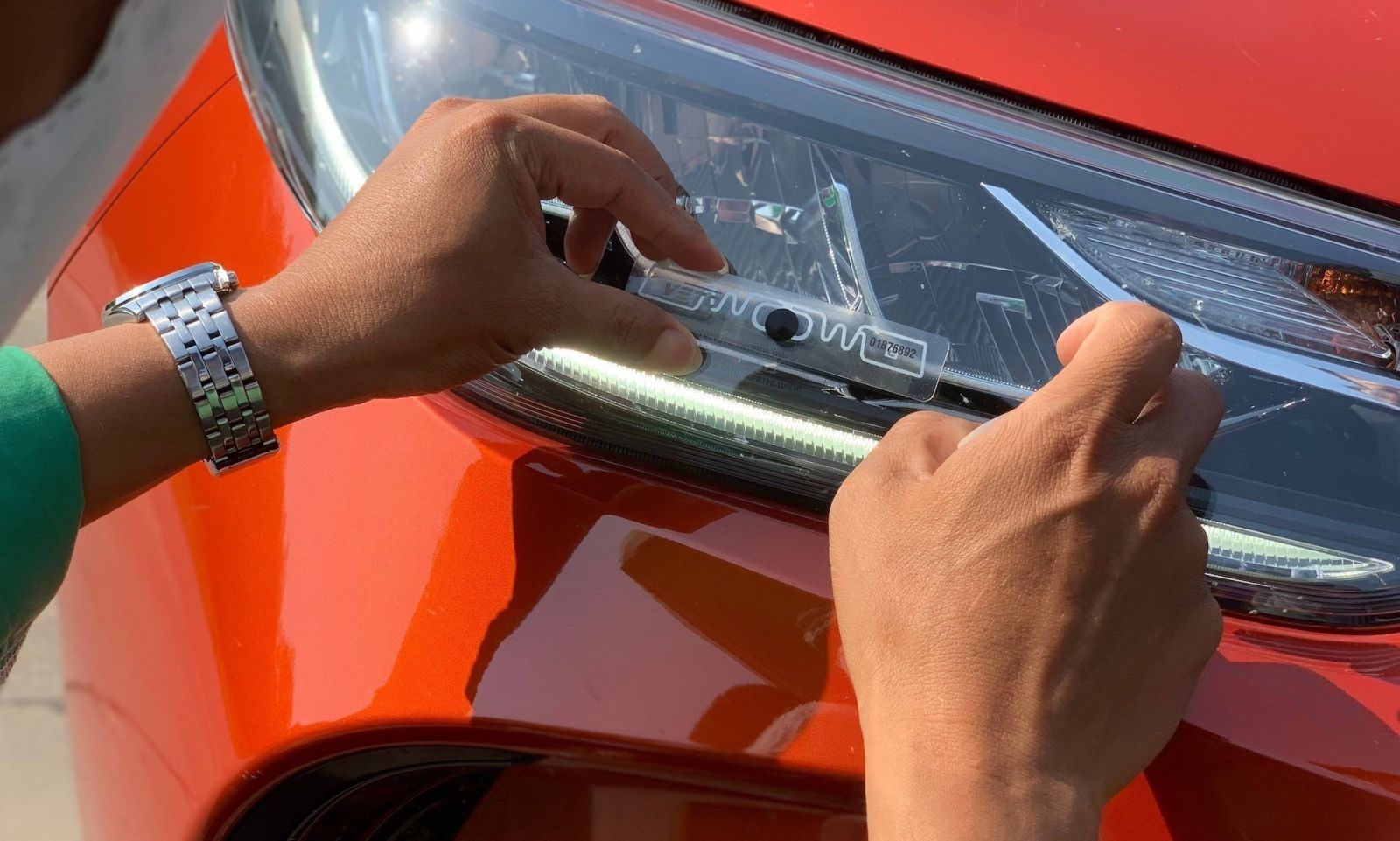 Phí dán thẻ thu phí không dừng VETC là bao nhiêu?